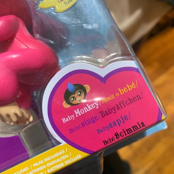 wow wee | Toys | New Wowwee Fingerlings Interactive Finger Monkey Bella ...
